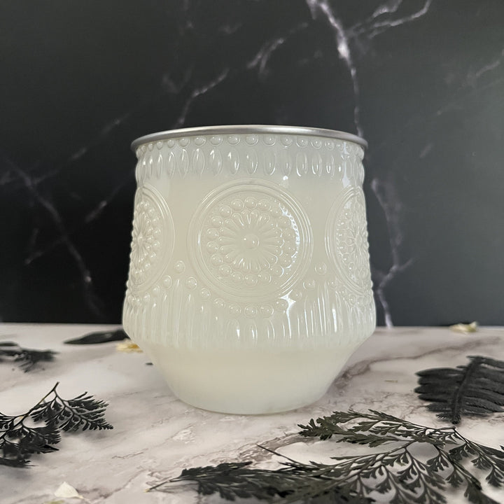 Embossed Circles 9.5 oz Candle – August 75 Candle Co